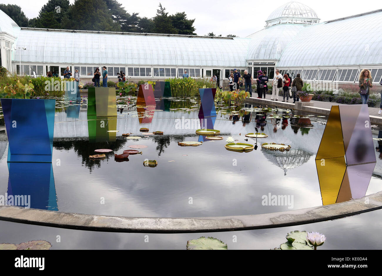 Victorian conservatory artwork hi-res stock photography and images - Alamy