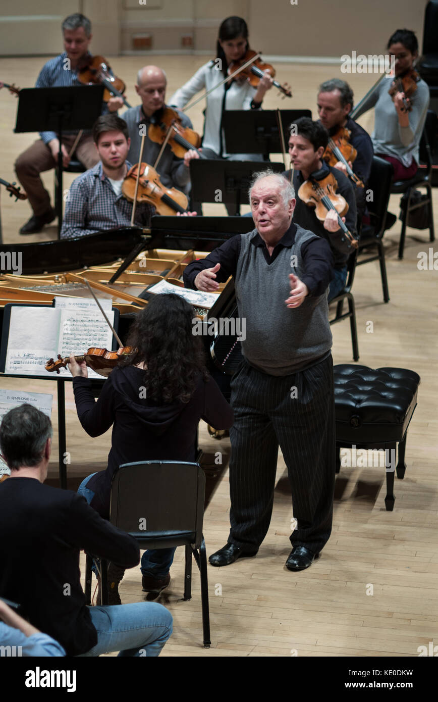 New York, USA. 23rd Jan, 2017. Conductor Daniel Barenboim leads the ...
