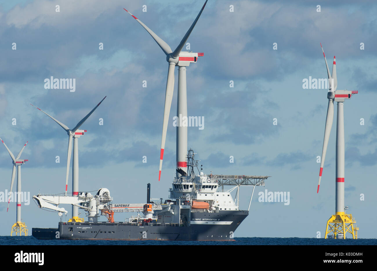 Sassnitz, Germany. 10th Oct, 2017. Offshore wind turbines stand at the ...