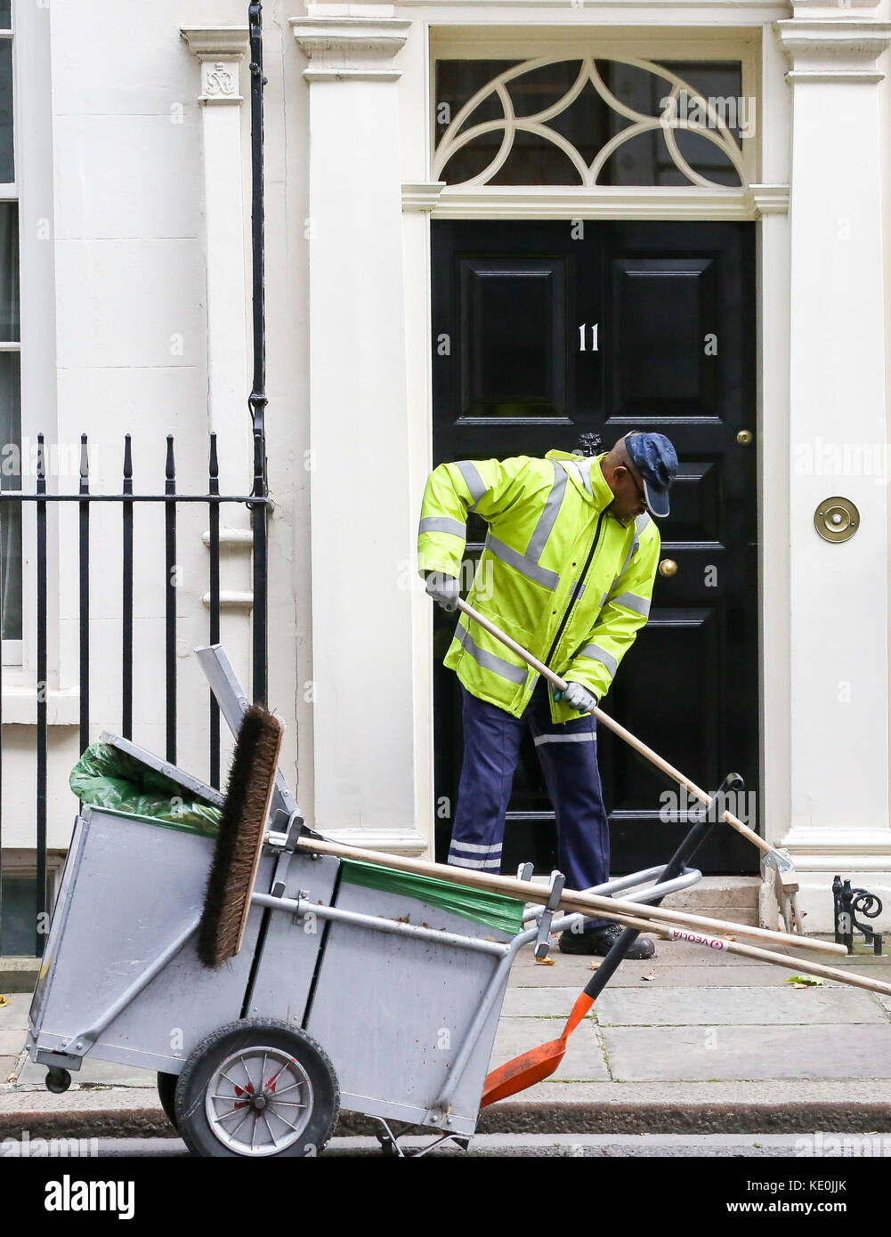 Downing Street, London, UK. 17th Oct, 2017. A Westminster Council's ...