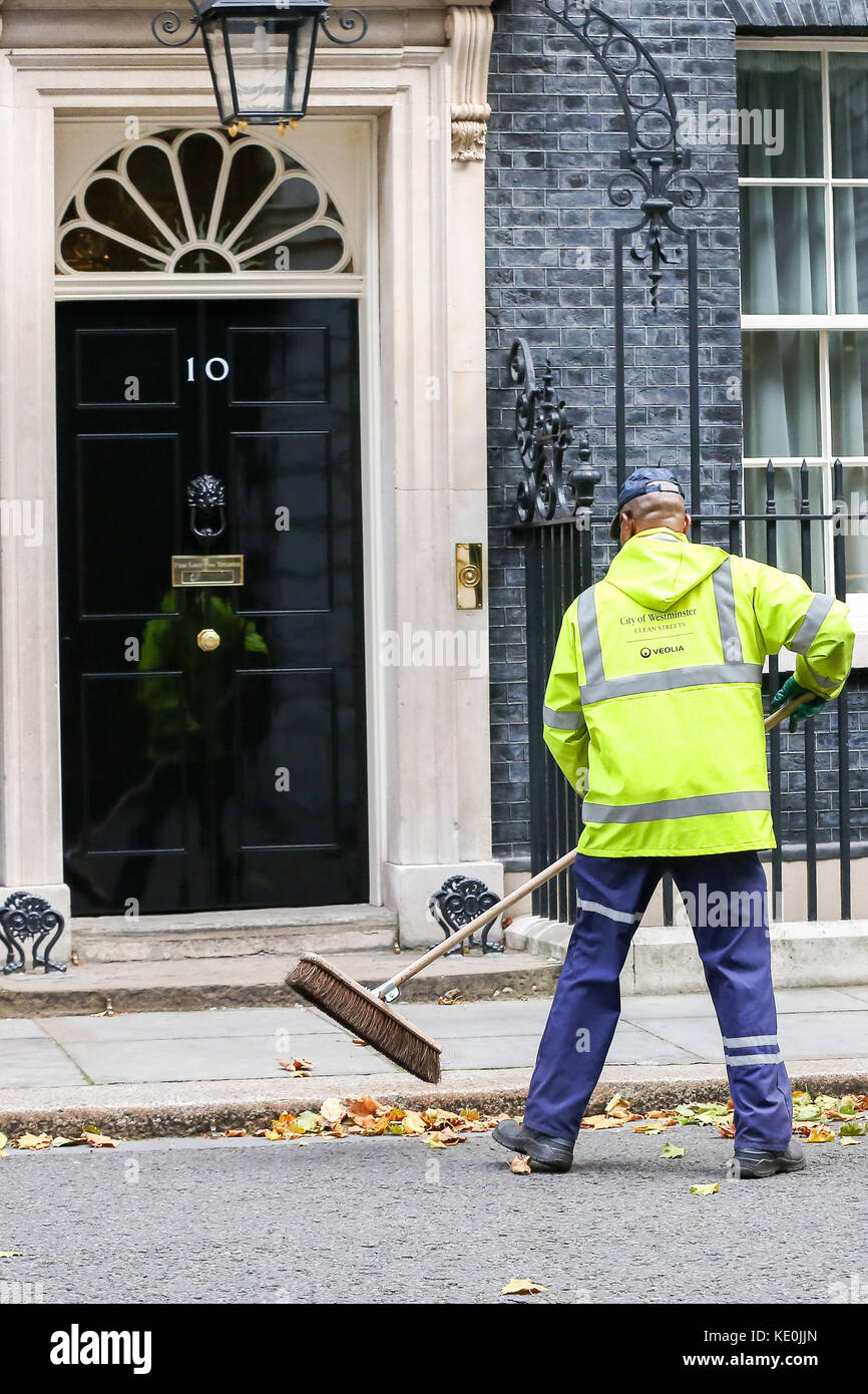 Downing Street, London, UK. 17th Oct, 2017. A Westminster Council's ...