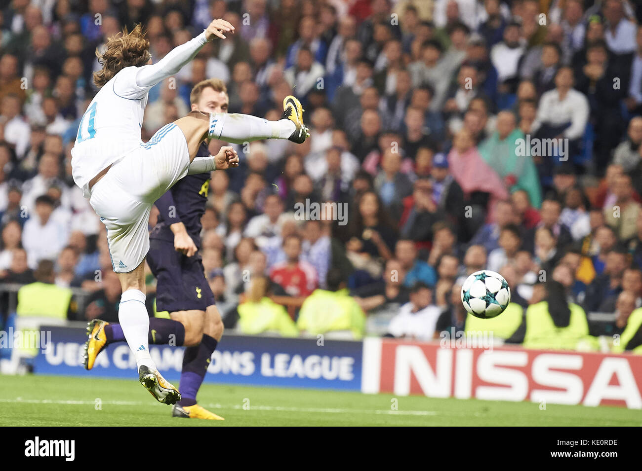 Madrid, Spain. 17th Oct, 2017. Luka Modric (midfielder; Real Madrid) in ...