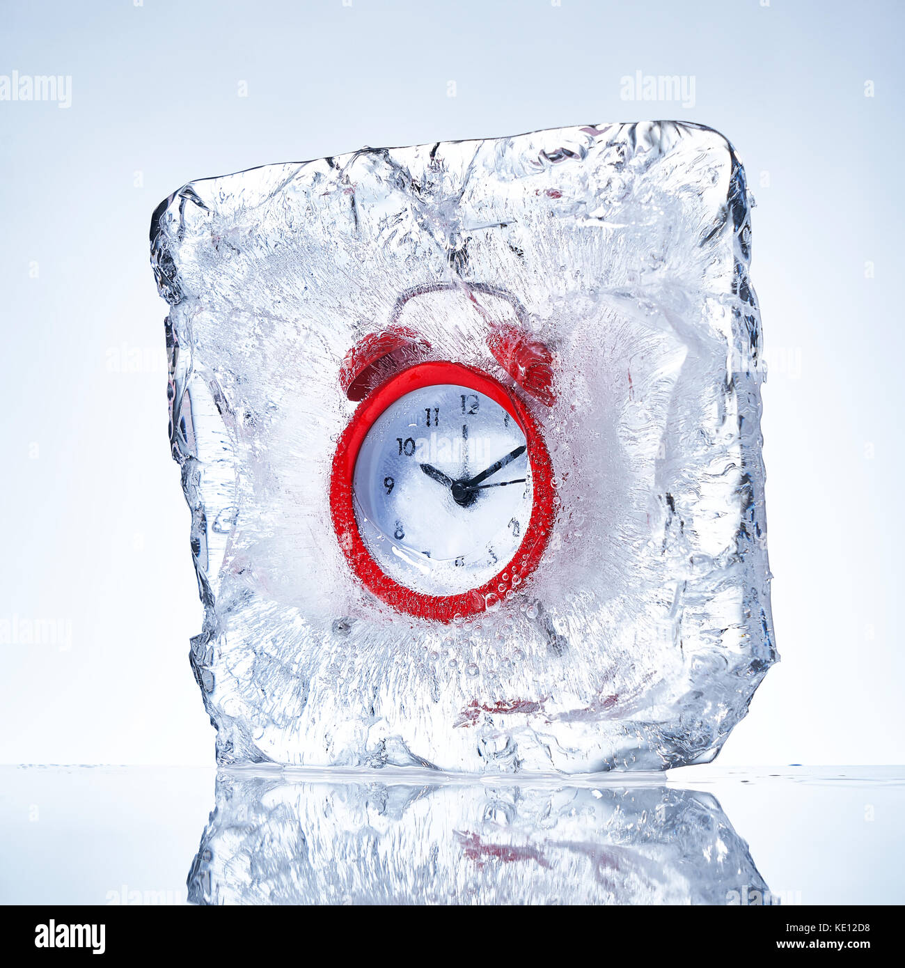 All year in analog clock hi-res stock photography and images - Alamy