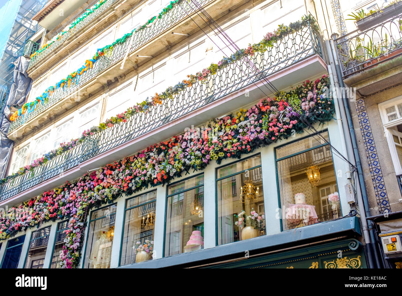 Shop fronts in Porto Stock Photo - Alamy