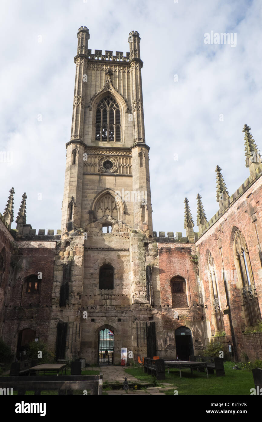 St lukes church liverpool hi-res stock photography and images - Alamy