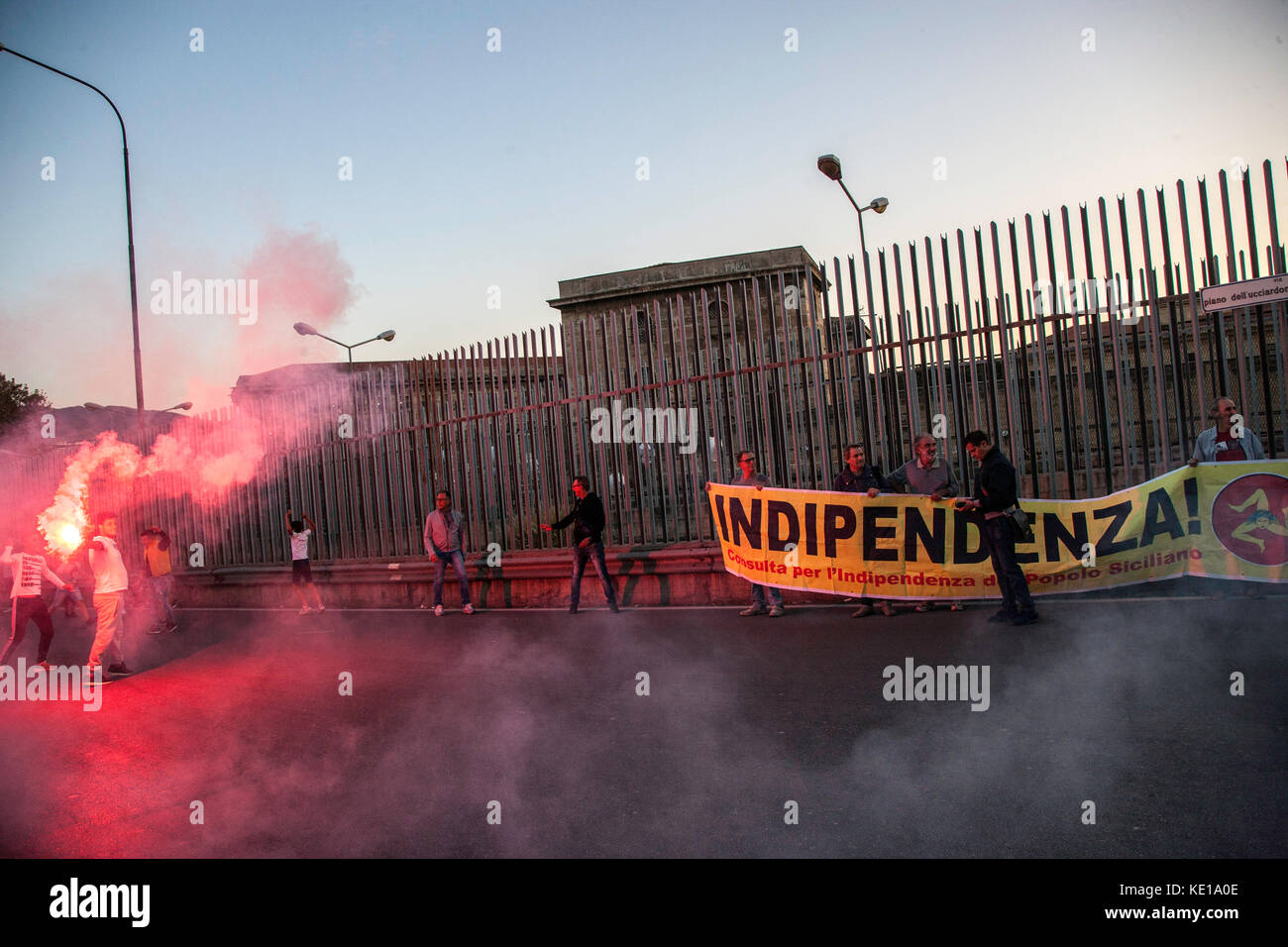 Italy: Demonstration to request the amnesty of the prisoners in Palermo ...