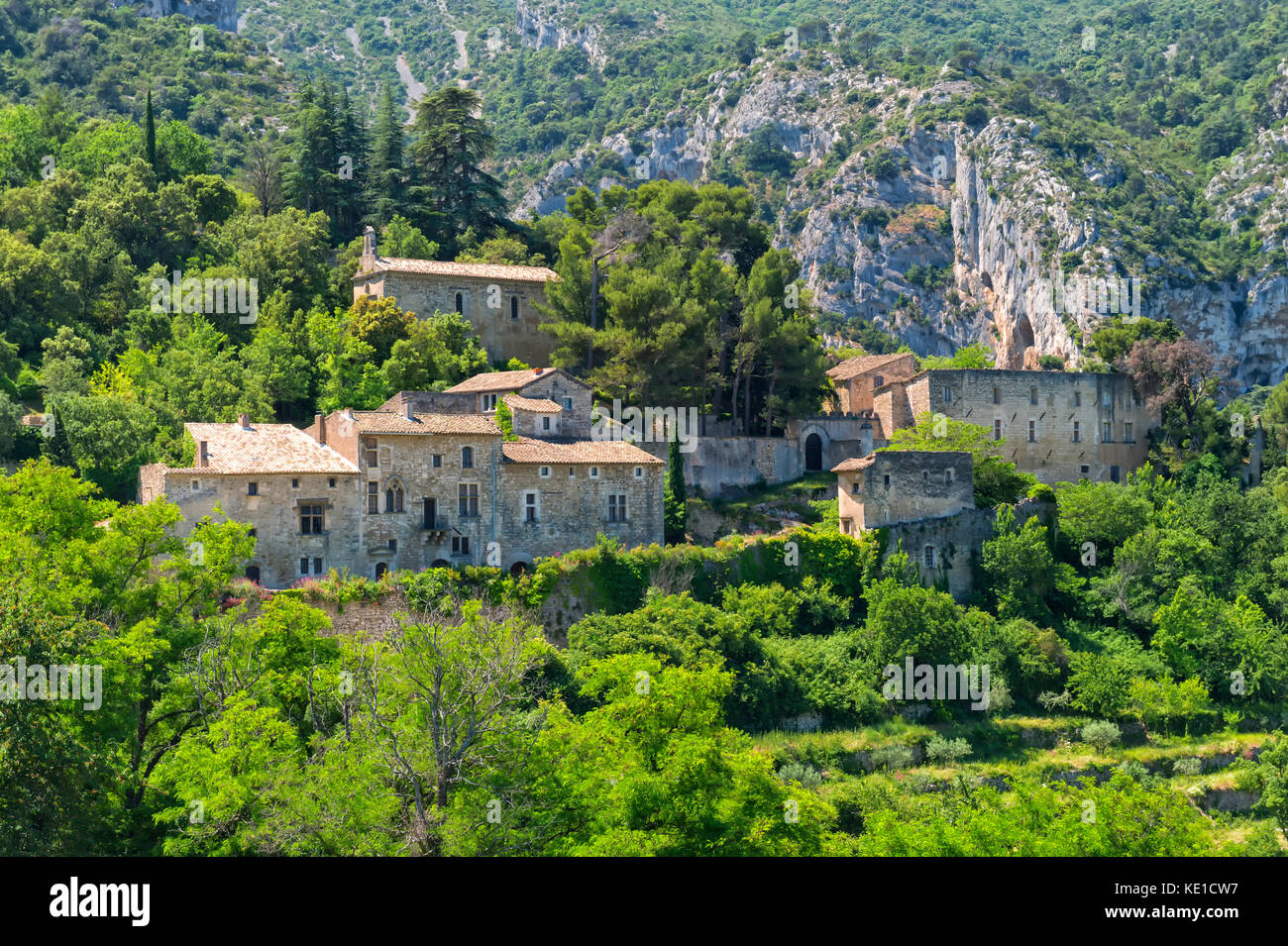 Medieval village of Oppede le Vieux, Vaucluse, Provence Alpes Cote d ...