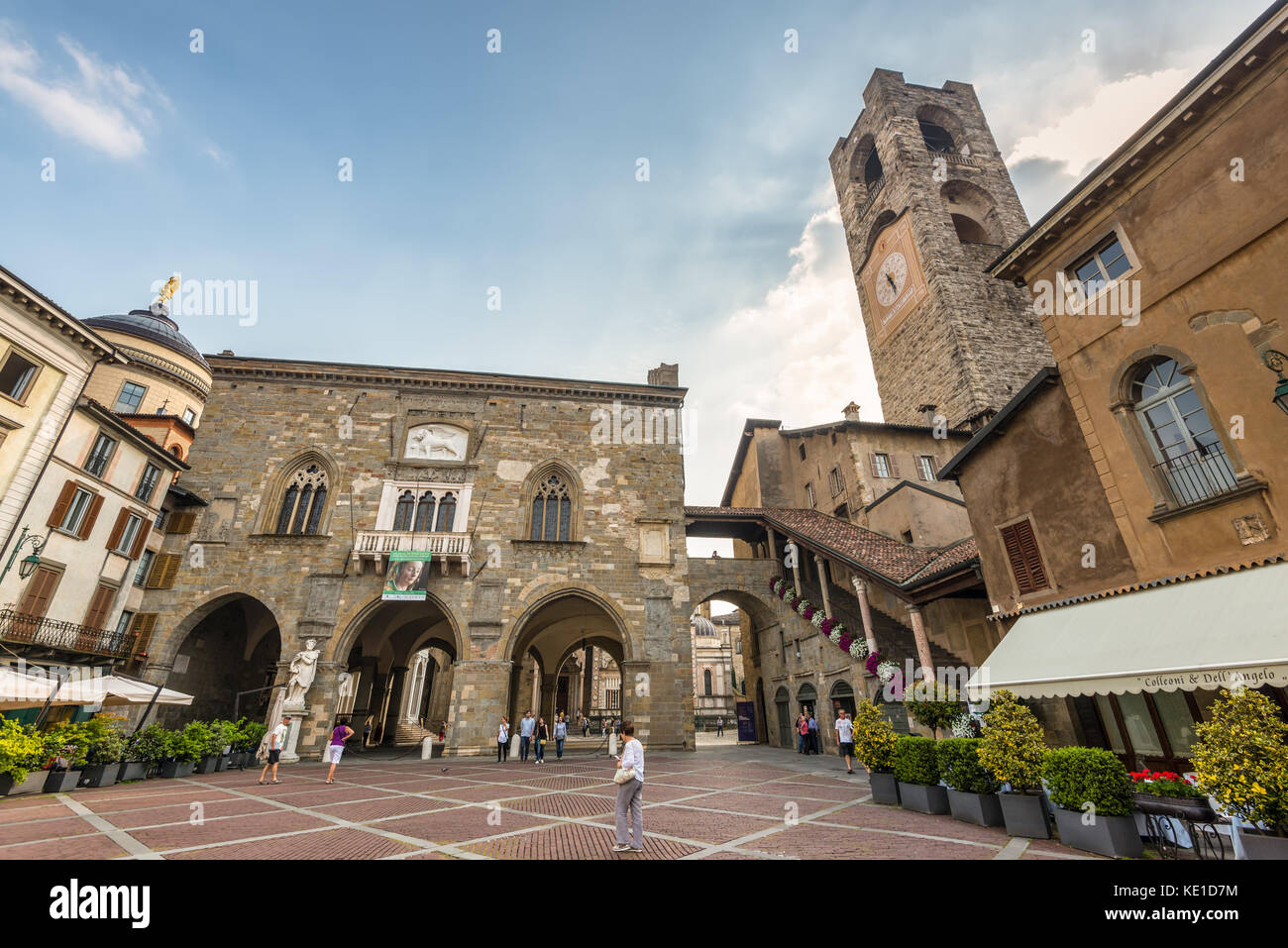 Piazza vecchia of bergamo hi-res stock photography and images - Alamy