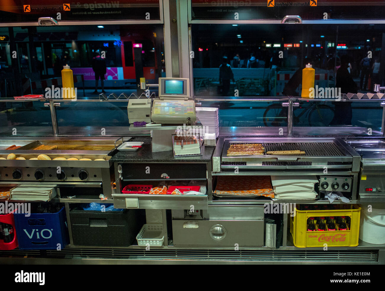 Fast food counter hi-res stock photography and images - Alamy