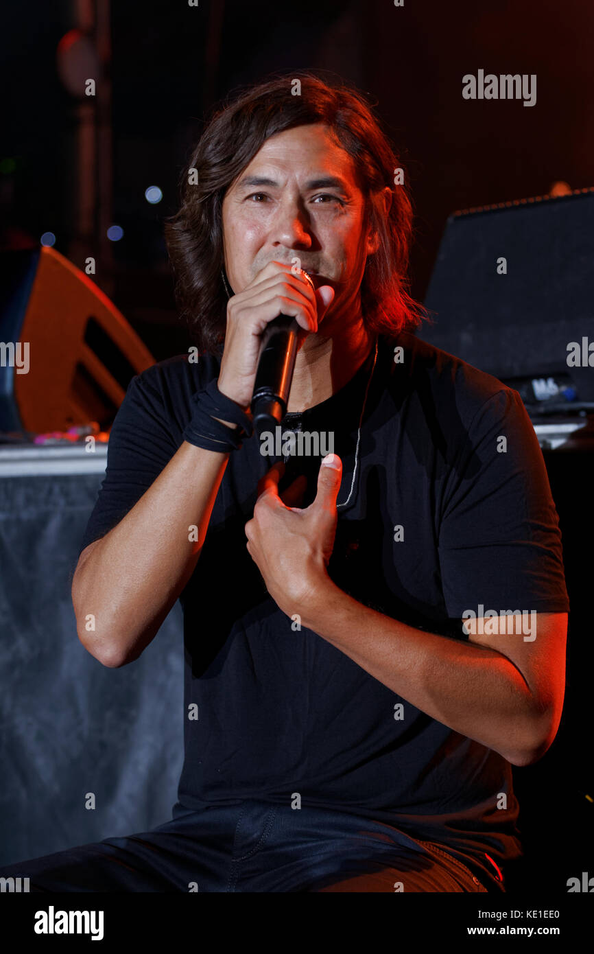 Personality music singers hi-res stock photography and images - Alamy