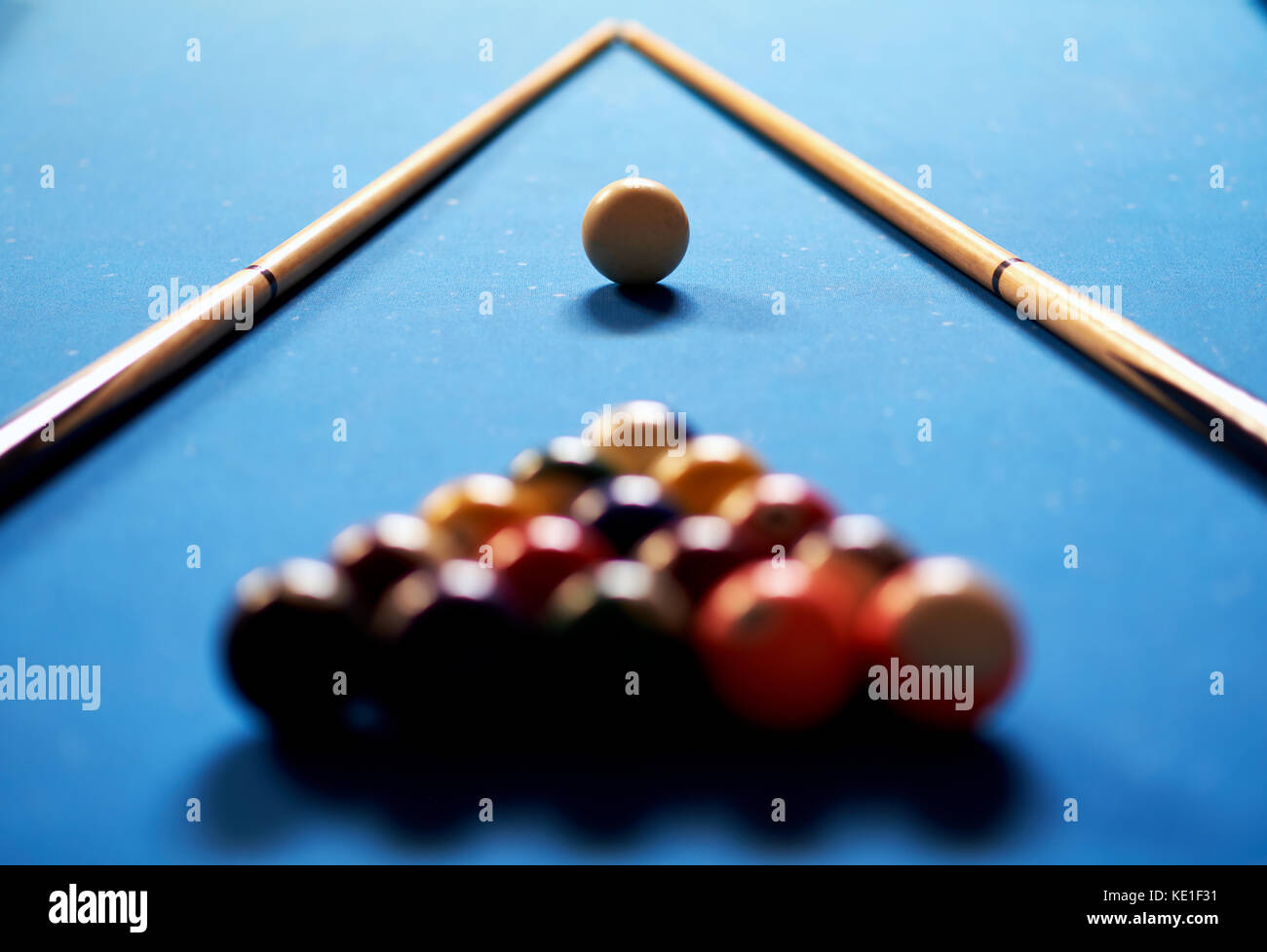 Billiards table hi-res stock photography and images - Alamy