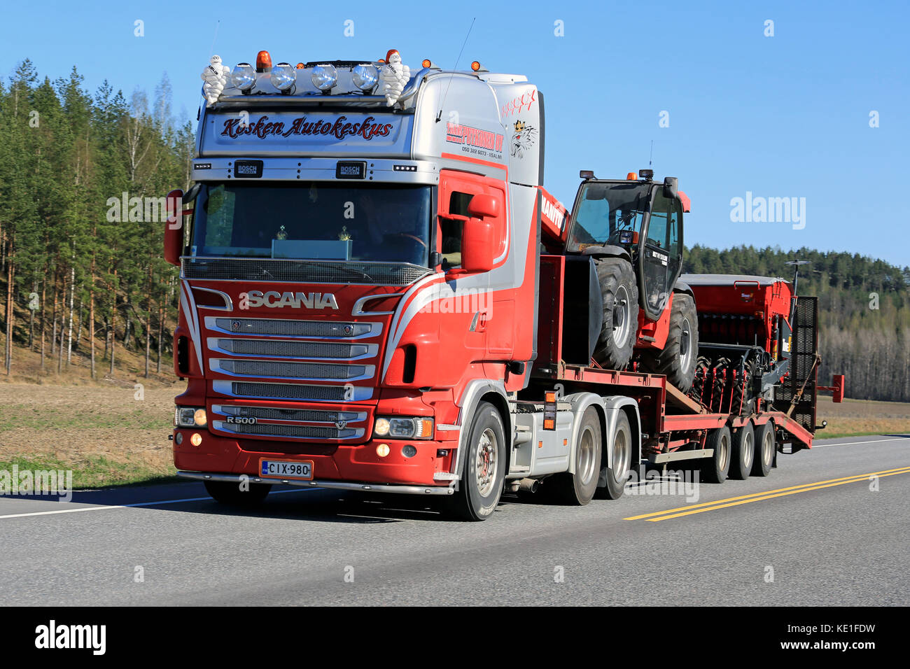 Lowboy trailer scania hi-res stock photography and images - Alamy