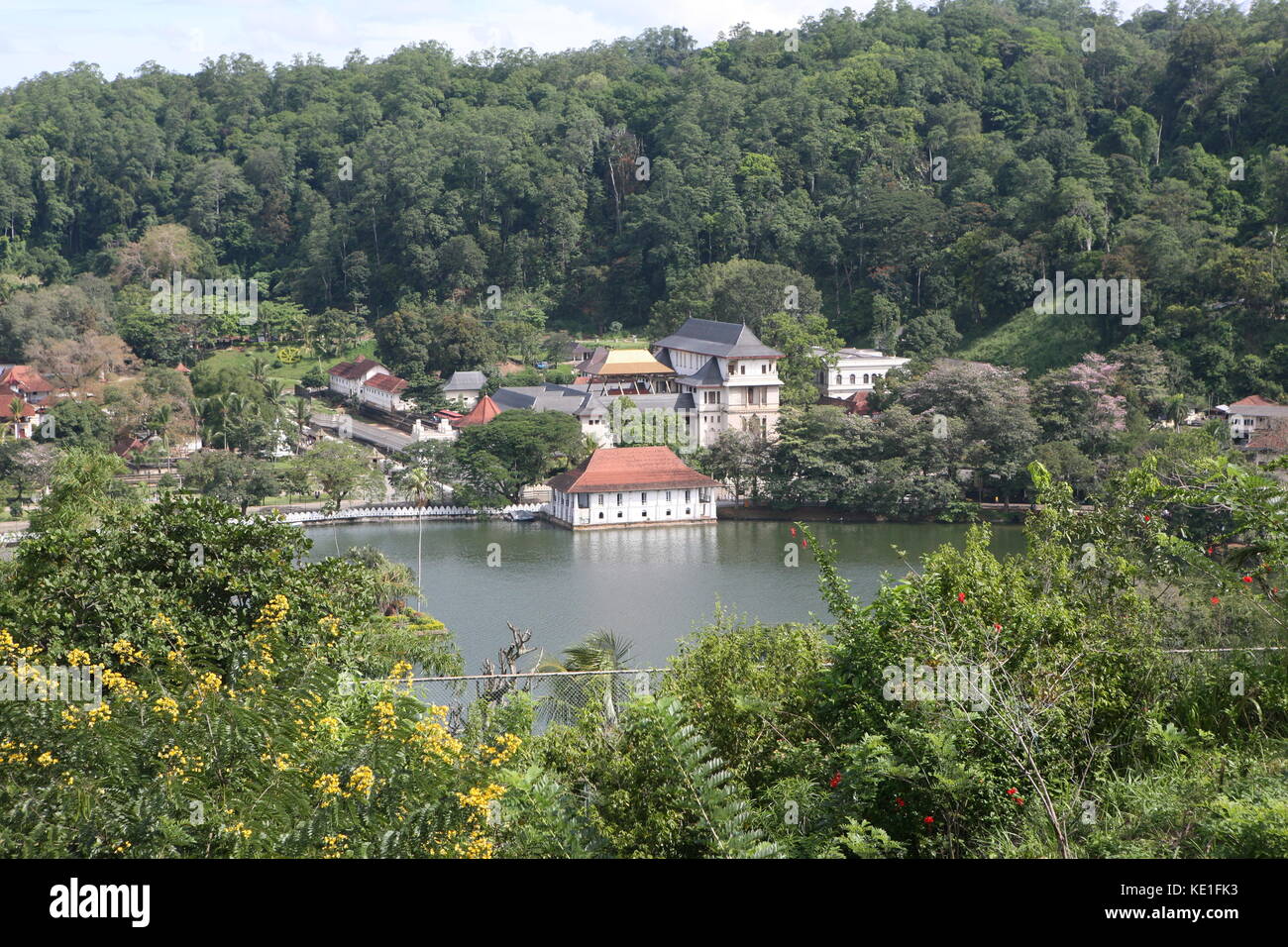 Sri dalada maligawa hi-res stock photography and images - Alamy
