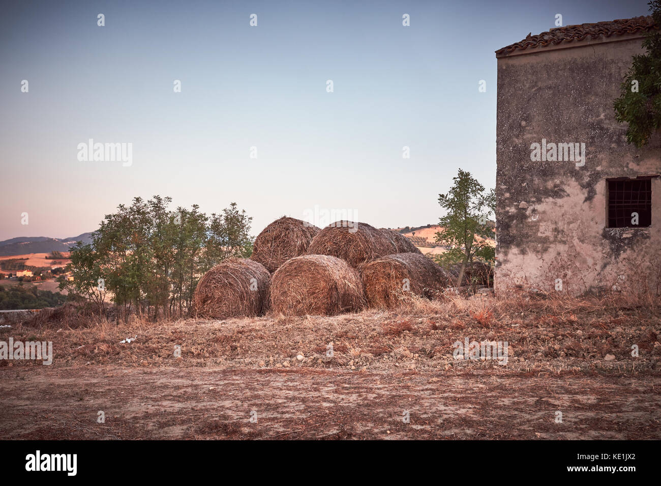 Old hay bales hi-res stock photography and images - Alamy