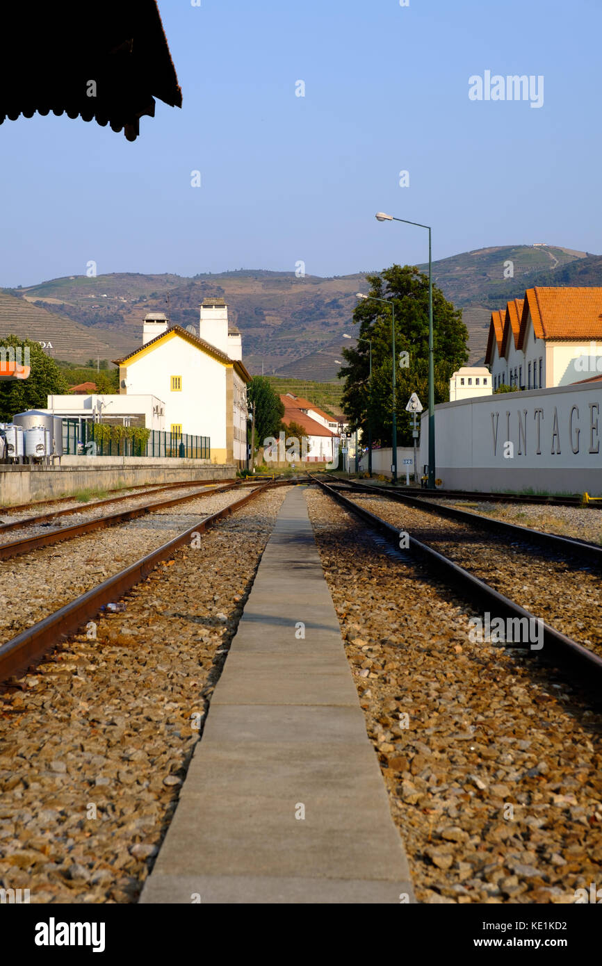 The train station at Pinhao, Portugal Stock Photo - Alamy