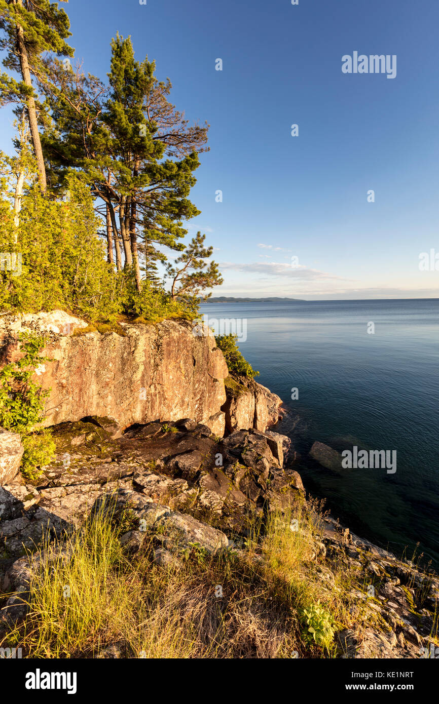 Rocky bays hi-res stock photography and images - Alamy