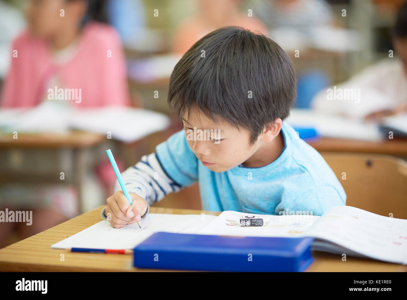 Japanese elementary school kid in the classroom Stock Photo - Alamy