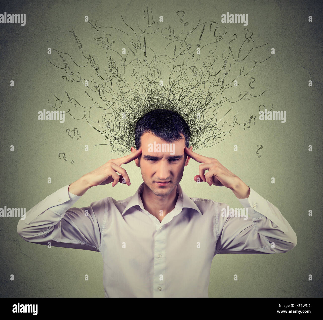 Question marks brain hi-res stock photography and images - Alamy