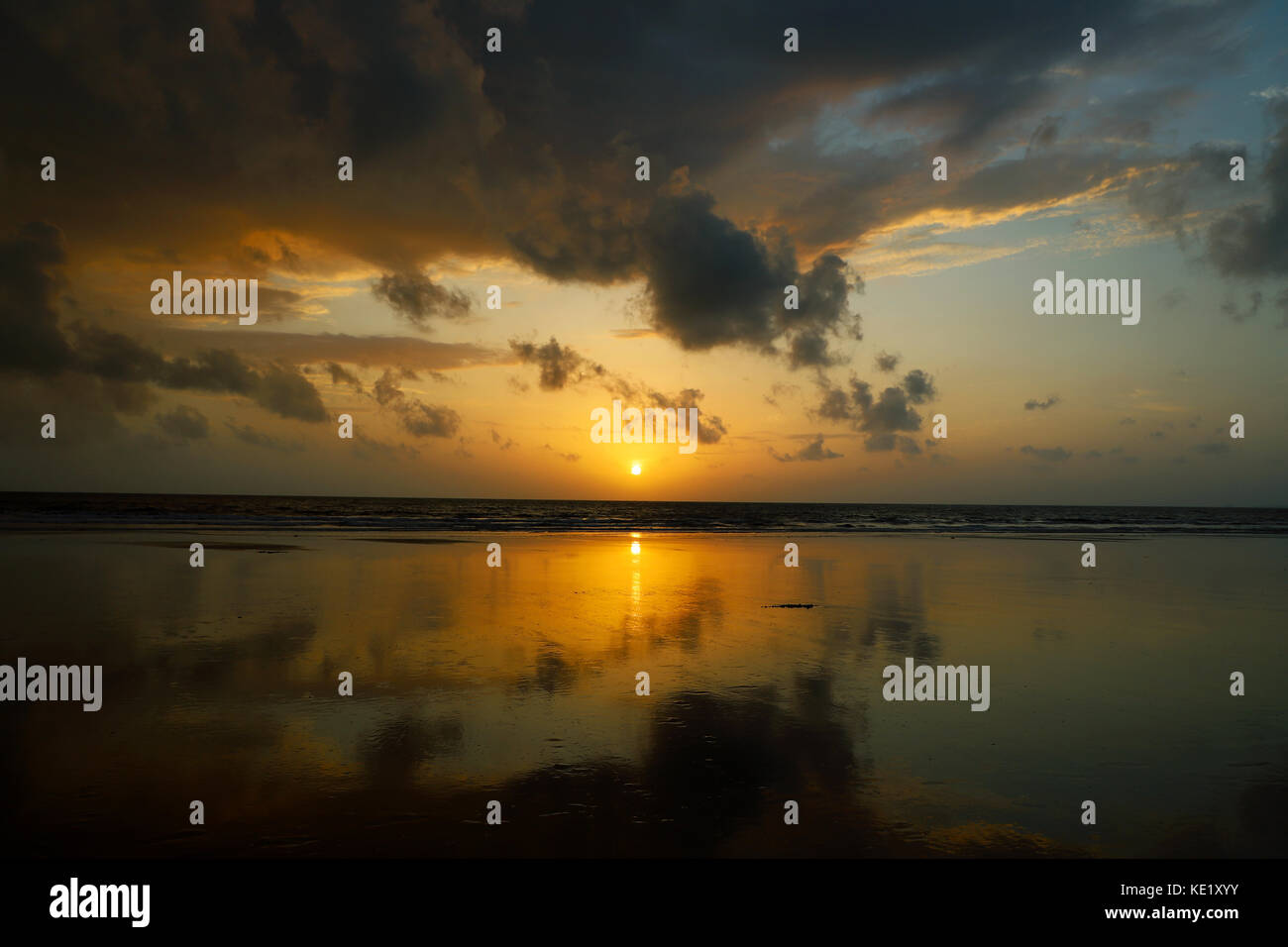 Sunset, Beach, sea, sunset reflection Stock Photo - Alamy