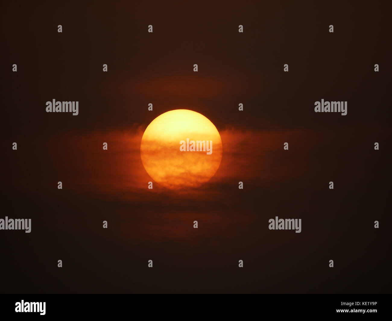 Red sun caused by hurricane Ophelia lifting sahara dust Stock Photo - Alamy