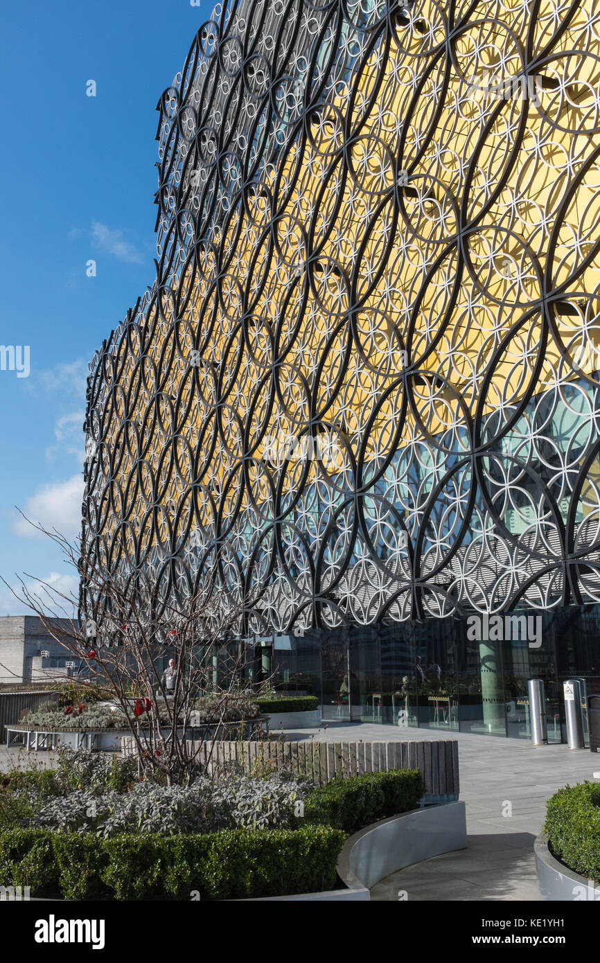 Birmingham library roof garden hi-res stock photography and images - Alamy