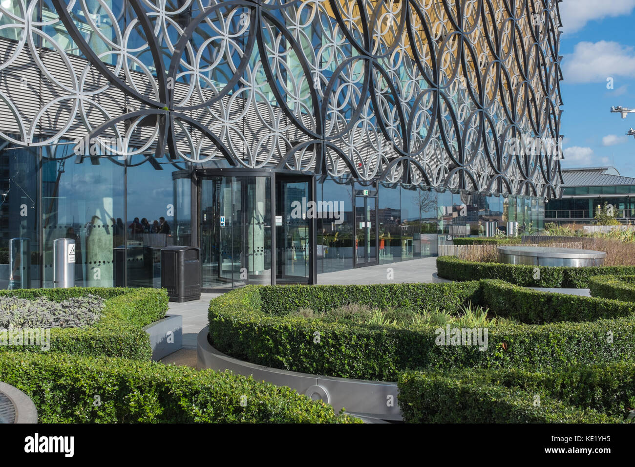 Birmingham library roof garden hi-res stock photography and images - Alamy