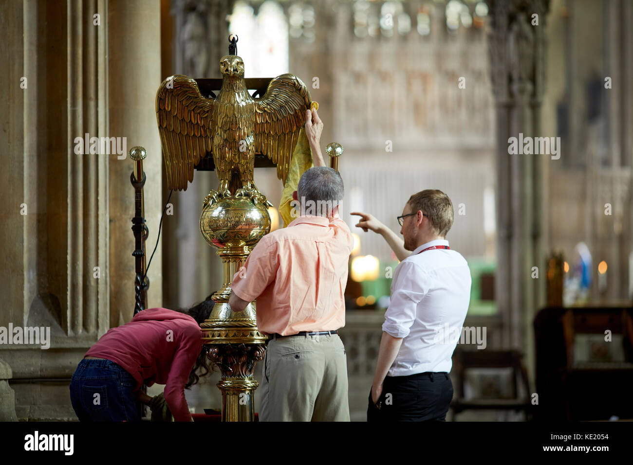 Interior cathedral cleaning hi-res stock photography and images - Alamy