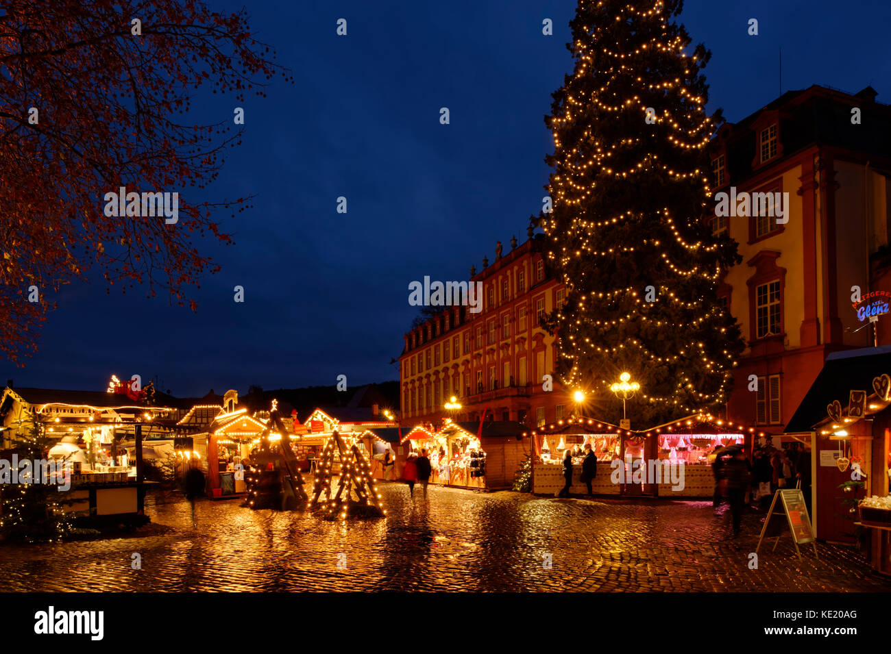 Christmas fair on the market place in Erbach in the Odenwald, with ...