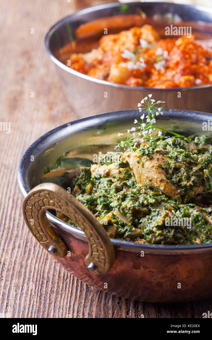 indian murgh palak dish on wood Stock Photo - Alamy