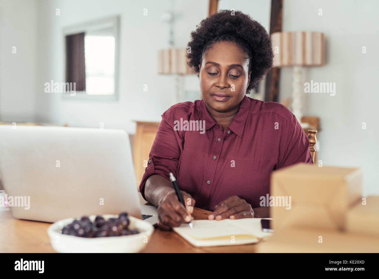 Table writing hi-res stock photography and images - Alamy