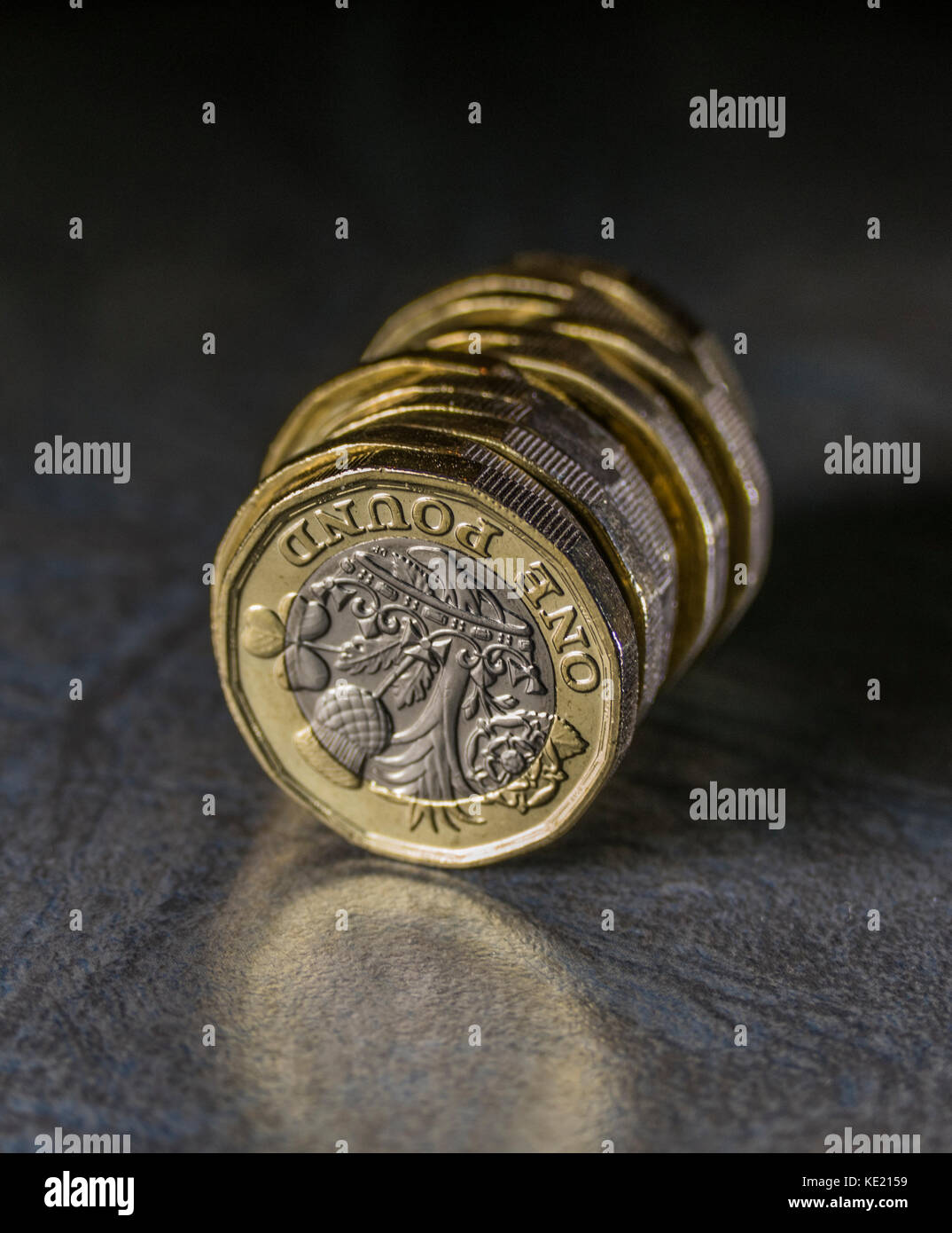 New pound coins 12 sided hi-res stock photography and images - Alamy