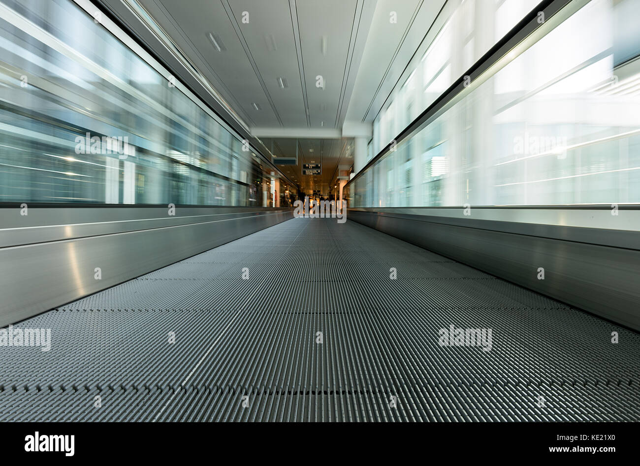 Travellator hi-res stock photography and images - Alamy