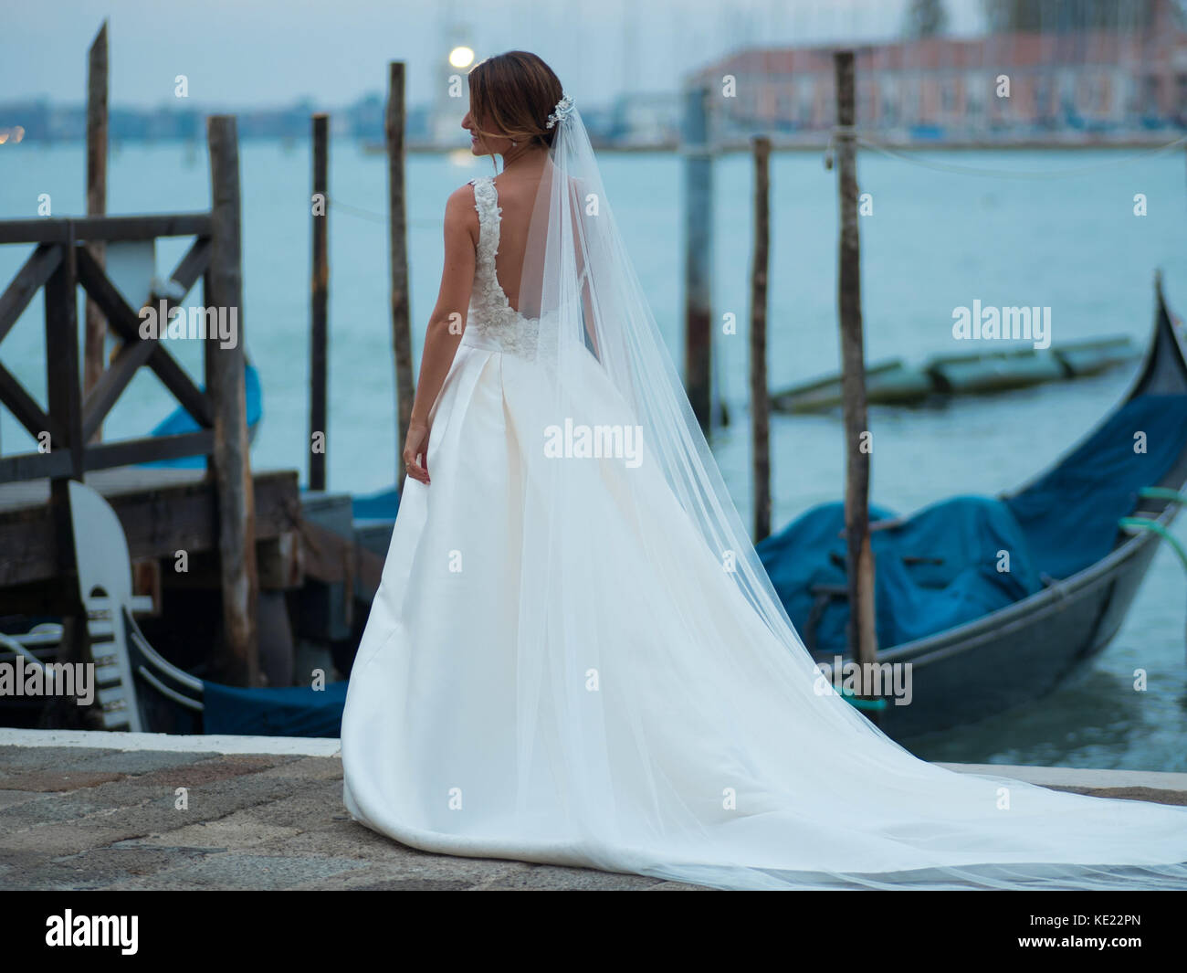 VENICE, ITALY - OCTOBER 8 , 2017: Beautiful wedding in Venice, bride ...