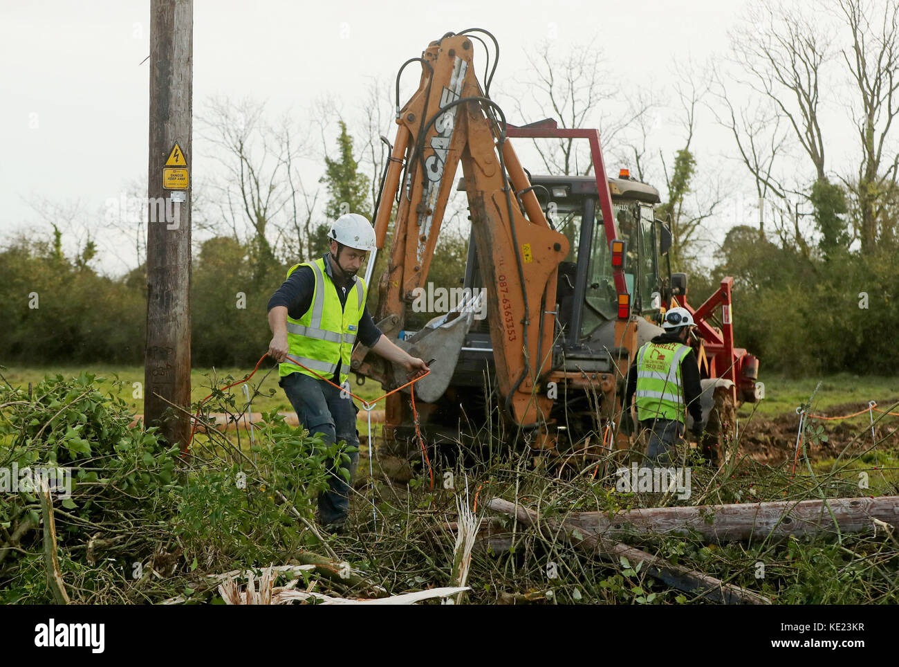 Fallen power lines uk hi-res stock photography and images - Alamy