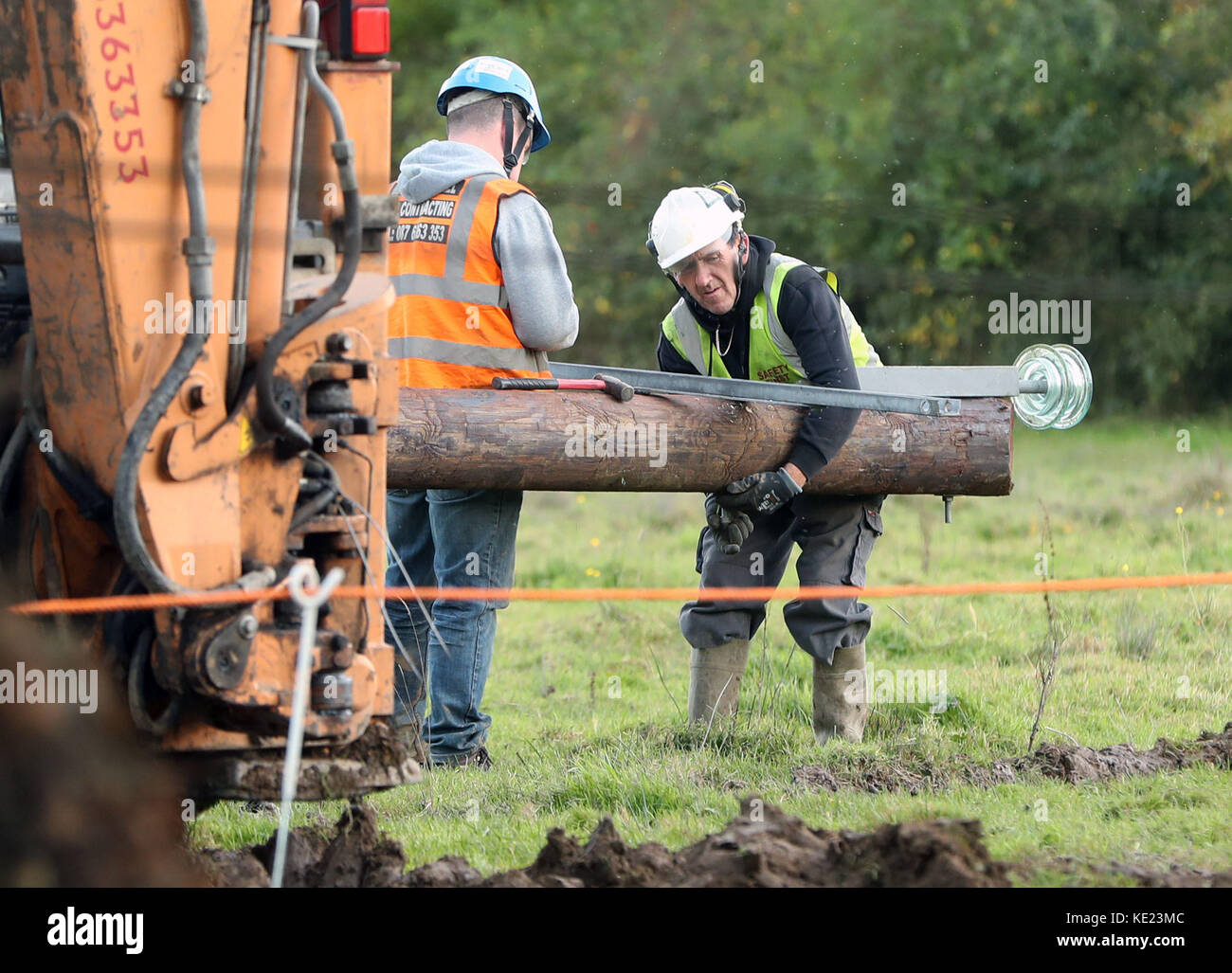 Fallen power lines uk hi-res stock photography and images - Alamy