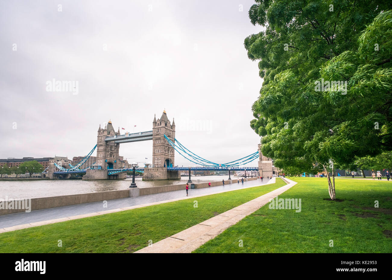 Wideangle of bridge hi-res stock photography and images - Alamy
