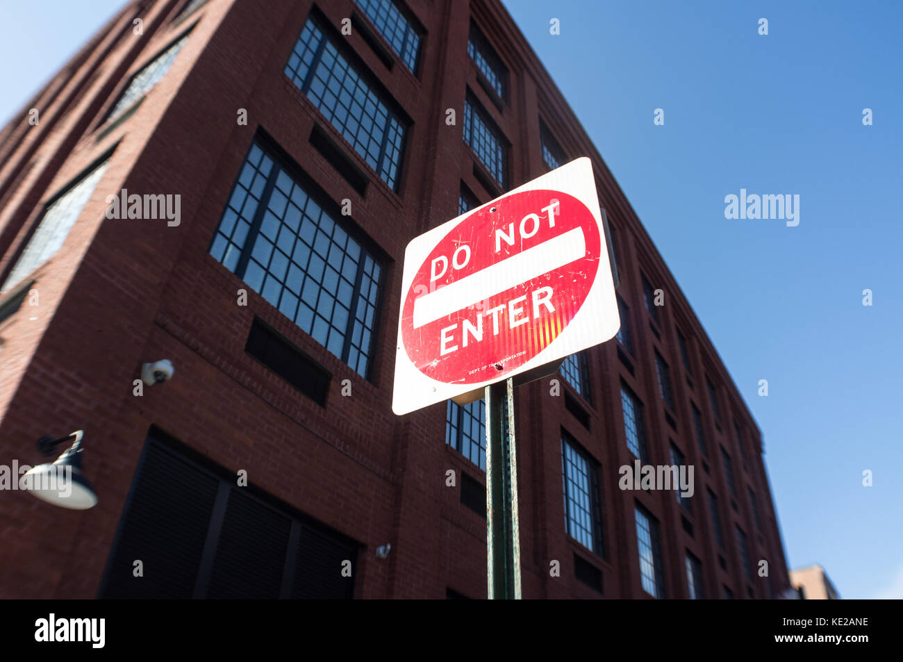'Do Not Enter' road sign on corner of Brooklyn street Stock Photo - Alamy