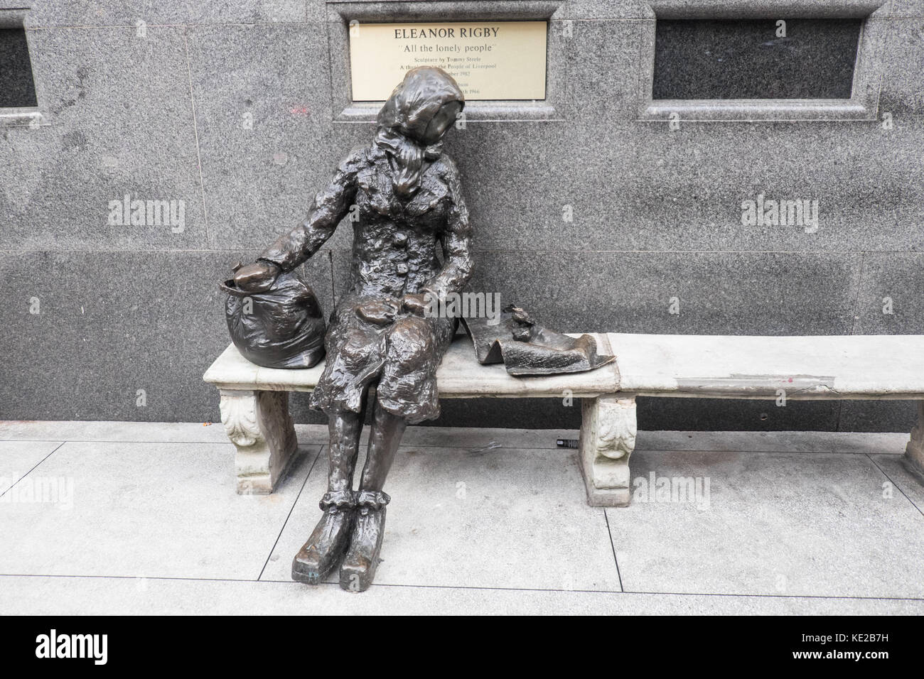 Eleanor Rigby,statue,Stanley Street,lonely,people,Liverpool,city ...