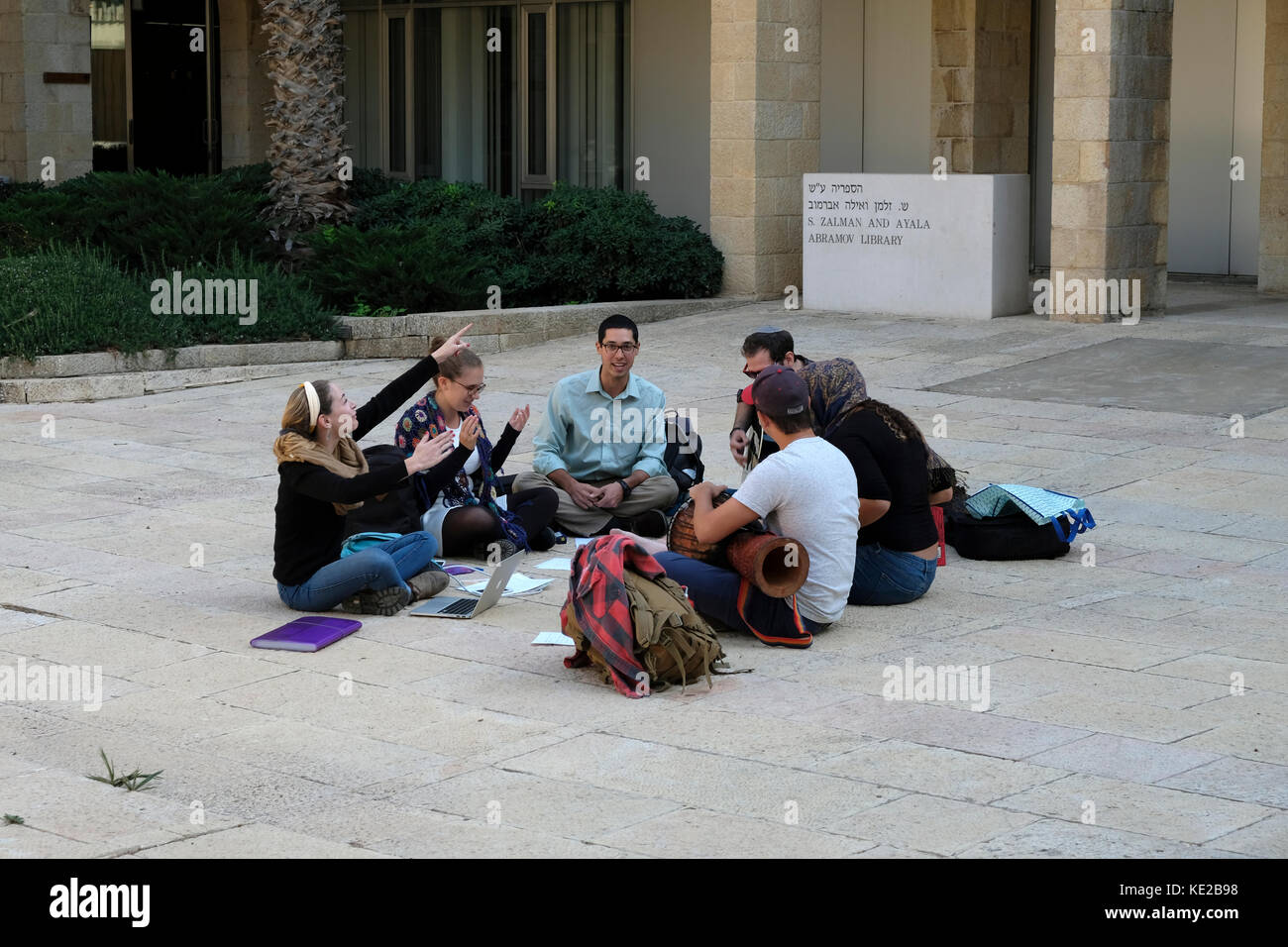 Hebrew institute hi-res stock photography and images - Alamy