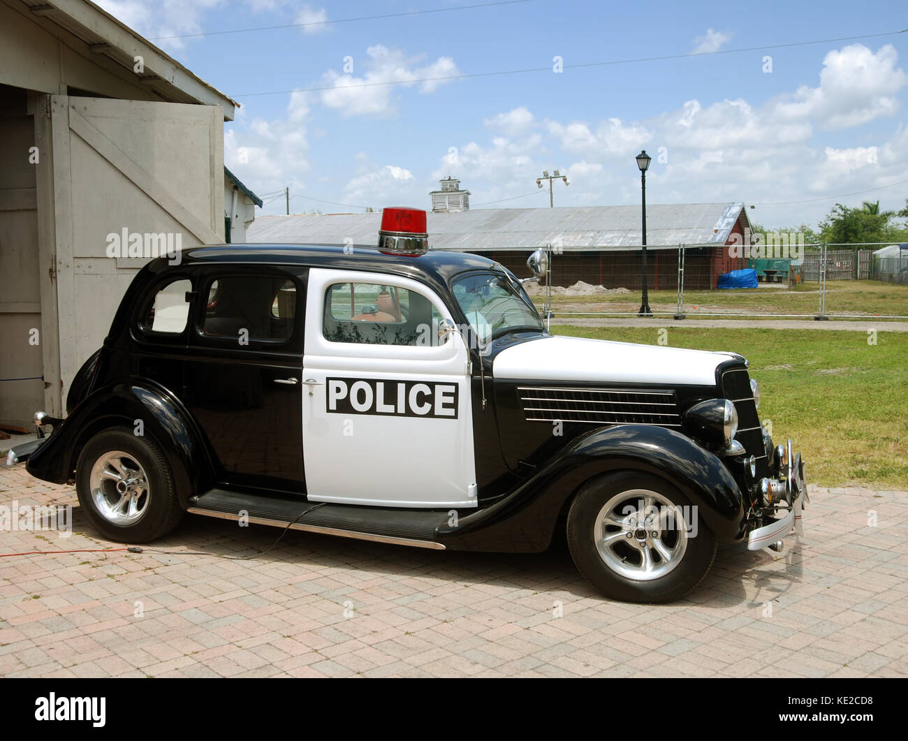 Gangster style police car from the 30s (Americana Stock Photo - Alamy
