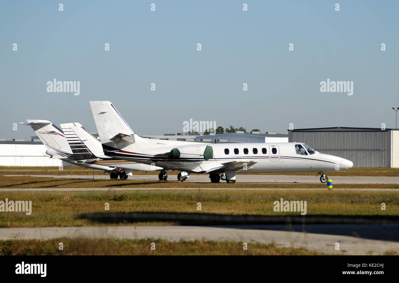 Charter jets hi-res stock photography and images - Alamy