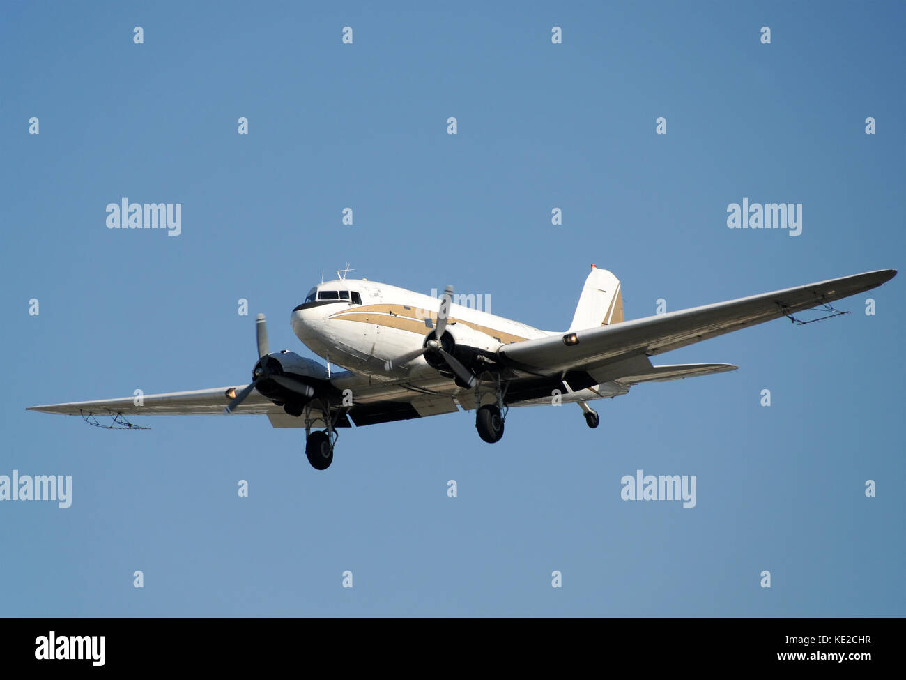 Crop dusting aircraft spraying hi-res stock photography and images - Alamy