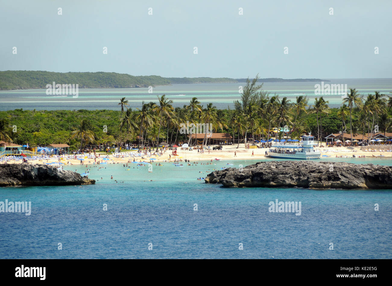Aerial view of exotic beach in the Bahamas Stock Photo - Alamy
