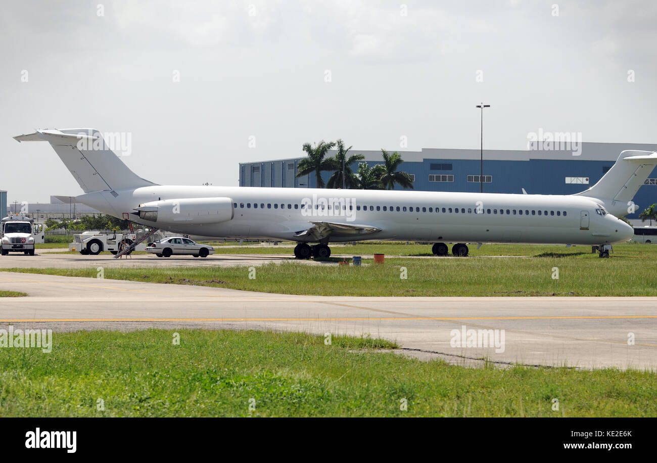Unmarked passenger jet airplane in ground storage Stock Photo - Alamy
