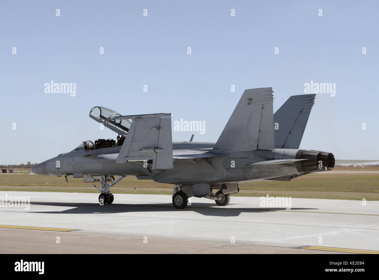Modern US Navy fighter jet on the ground Stock Photo - Alamy