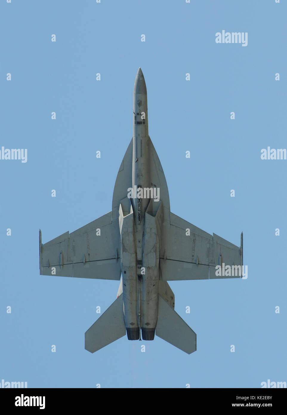 Modern US Air Force jet overhead Stock Photo - Alamy