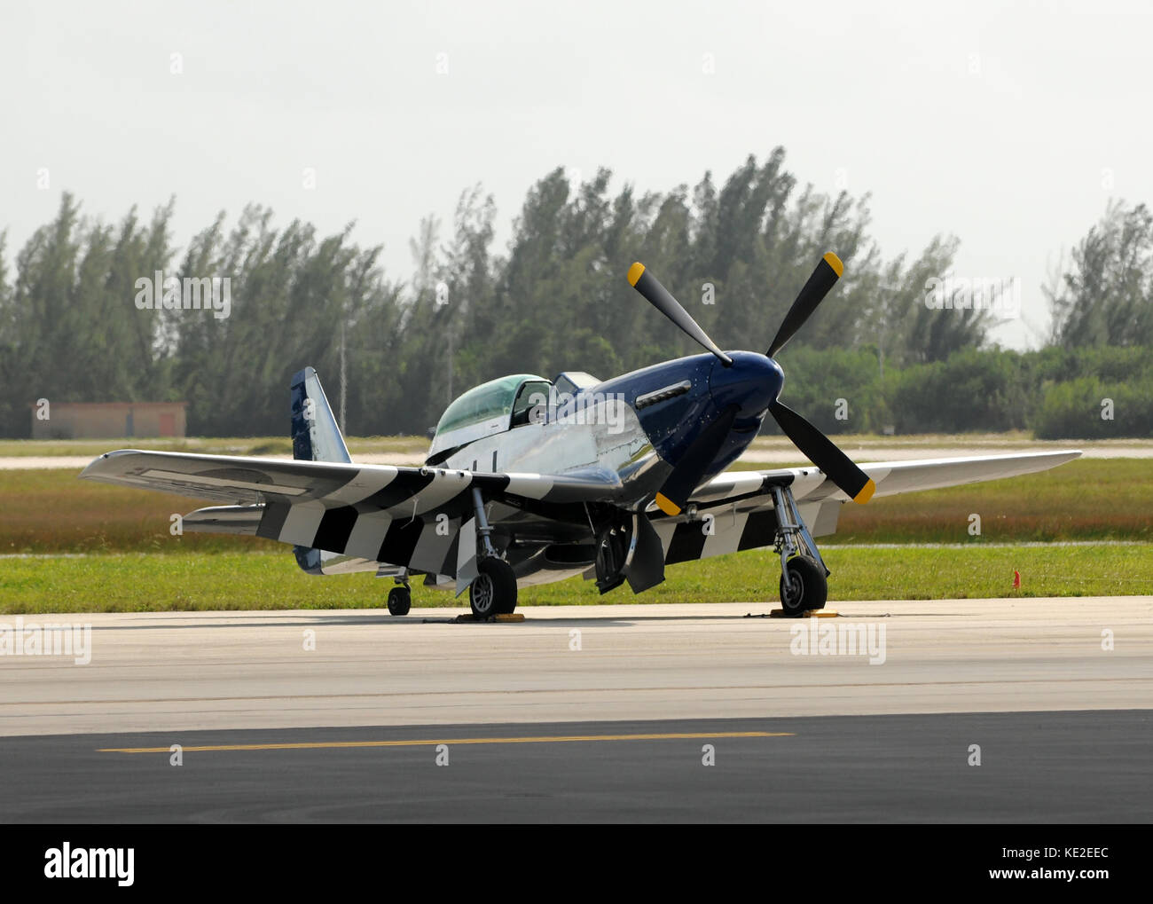 World War II era Mustang fighter plane Stock Photo - Alamy