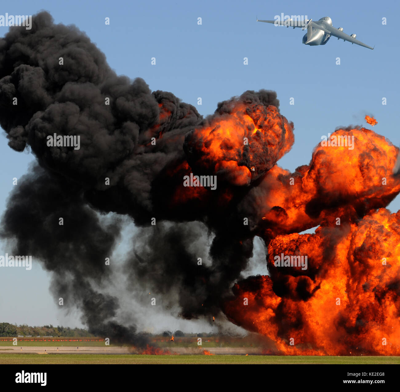 Airplane Flying Overhead High Resolution Stock Photography and Images ...