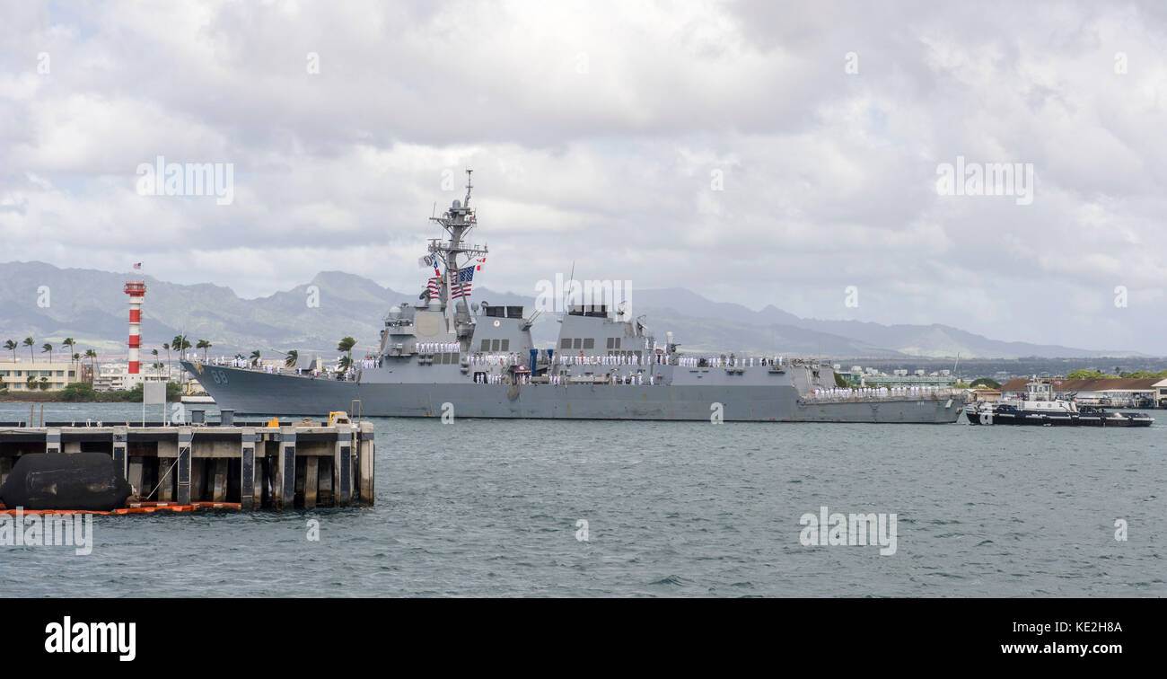 The guided-missile destroyer USS Preble (DDG 88) departs Pearl Harbor ...