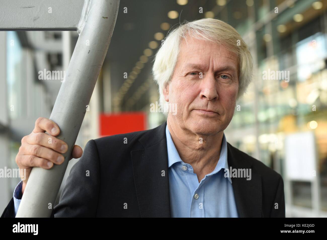 Molander hi-res stock photography and images - Alamy